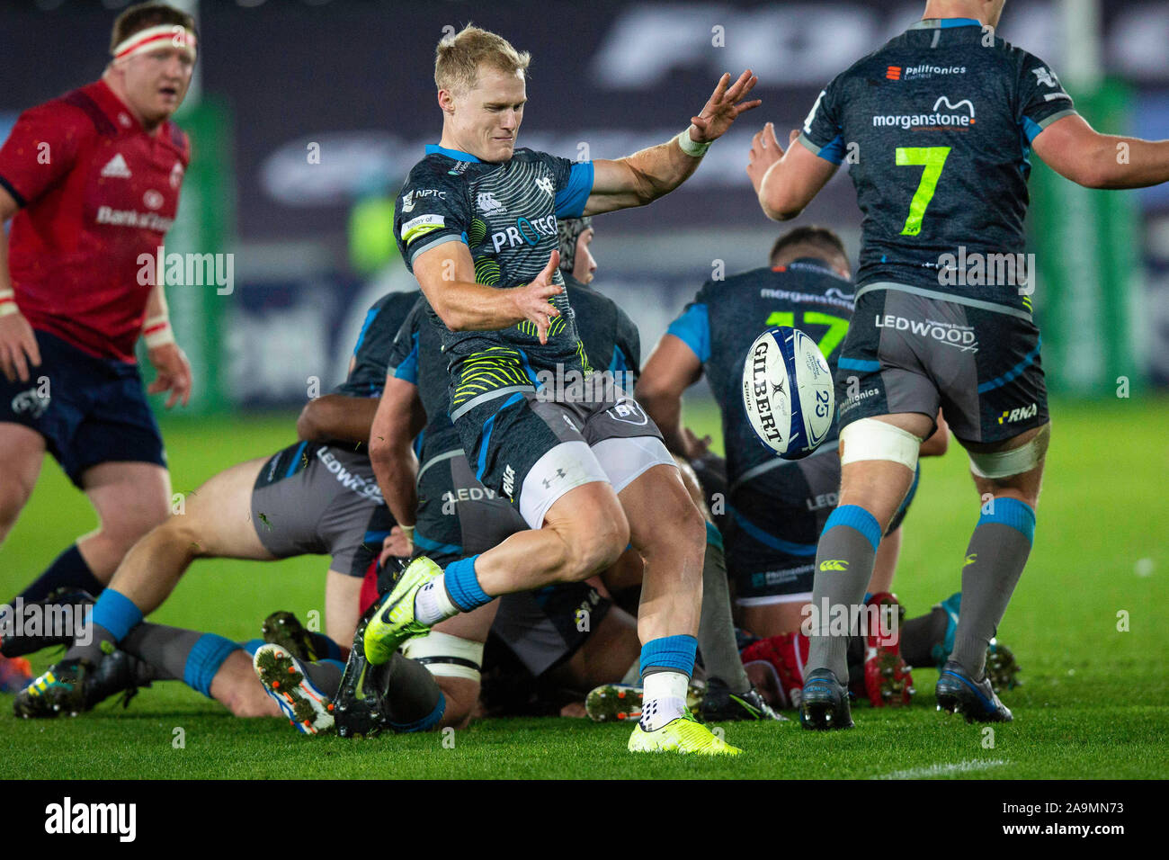 Club heineken hi-res stock photography and images - Alamy