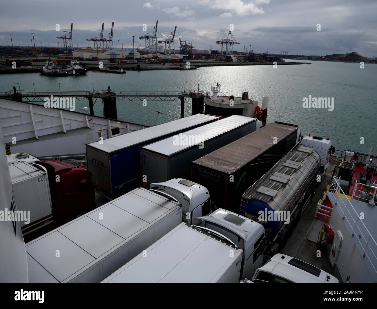 Freight trucks hi-res stock photography and images - Alamy