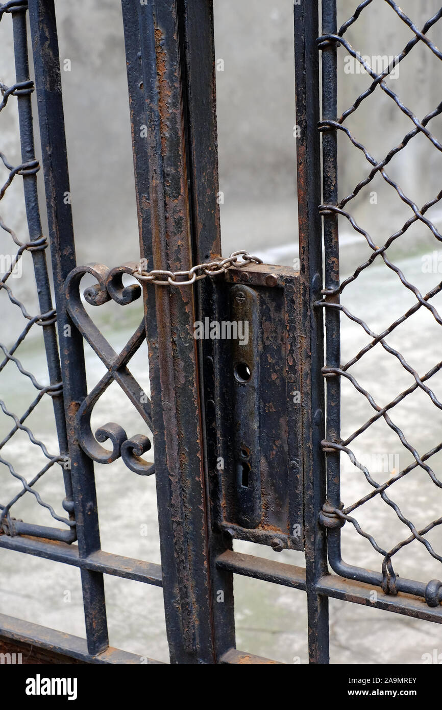 Broken Chain Gate High Resolution Stock Photography and Images - Alamy