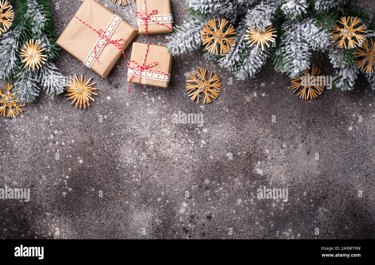Christmas gift boxes in craft paper Stock Photo - Alamy