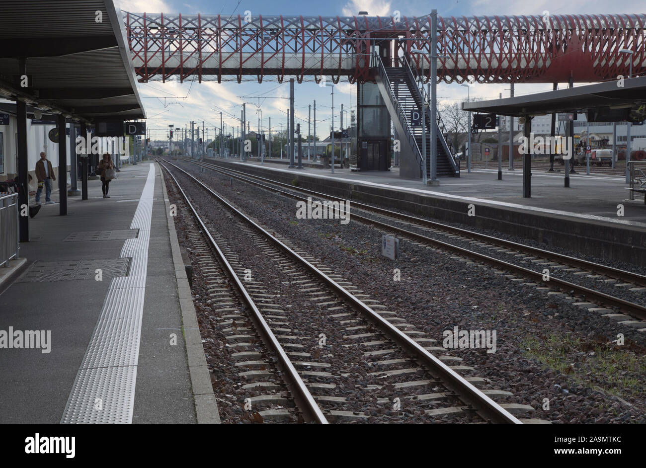 Parisian train station hi-res stock photography and images - Alamy