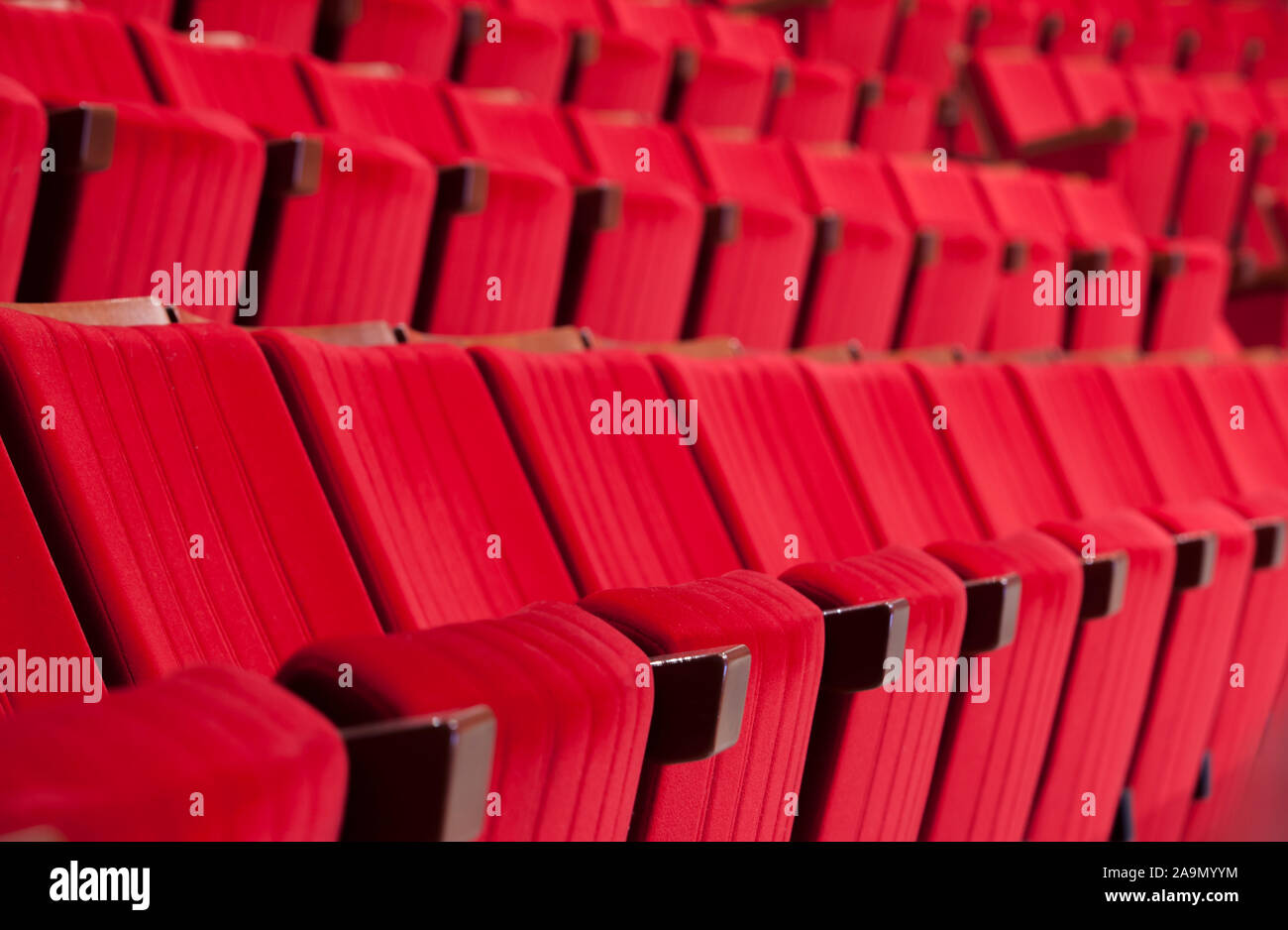 Theater chairs hi-res stock photography and images - Alamy