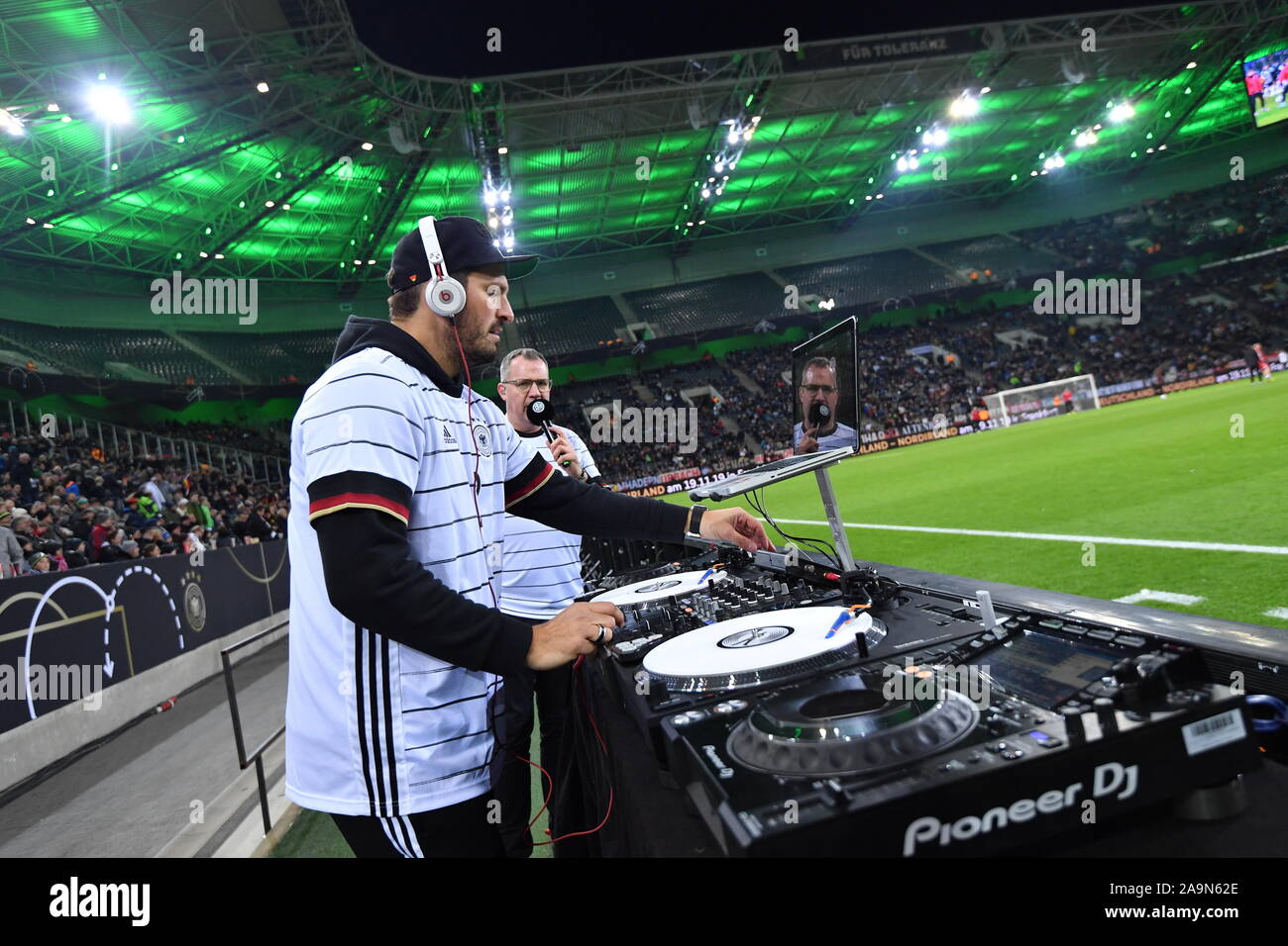 Dj teddy hi-res stock photography and images - Alamy