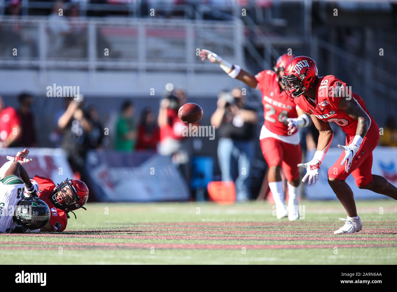 Javin white hi-res stock photography and images - Alamy