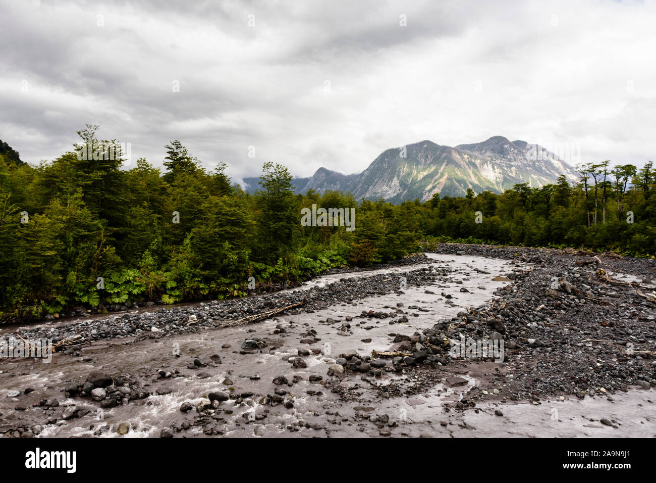 Volcano andes chaiten hi-res stock photography and images - Alamy
