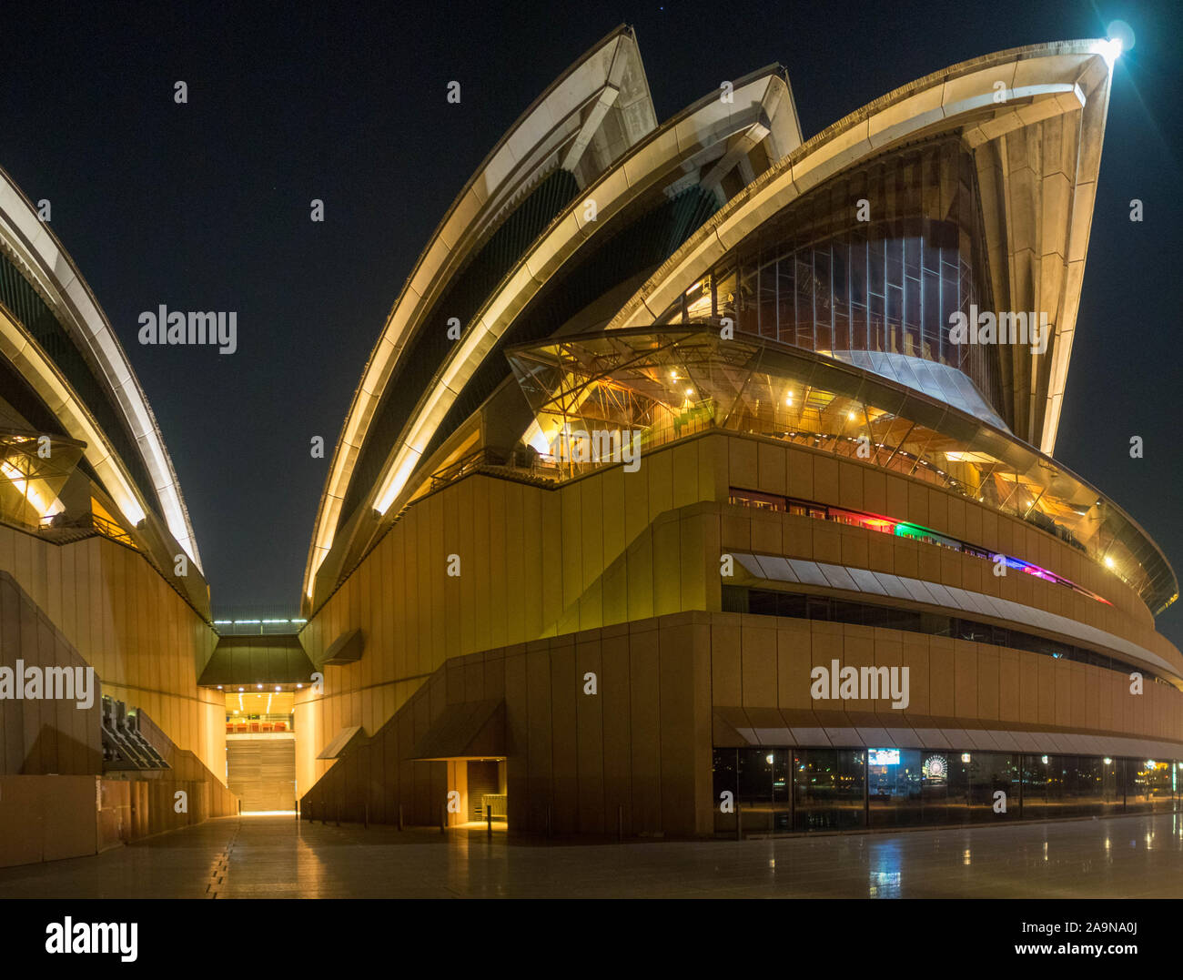 Sydney opera house night hi-res stock photography and images - Alamy