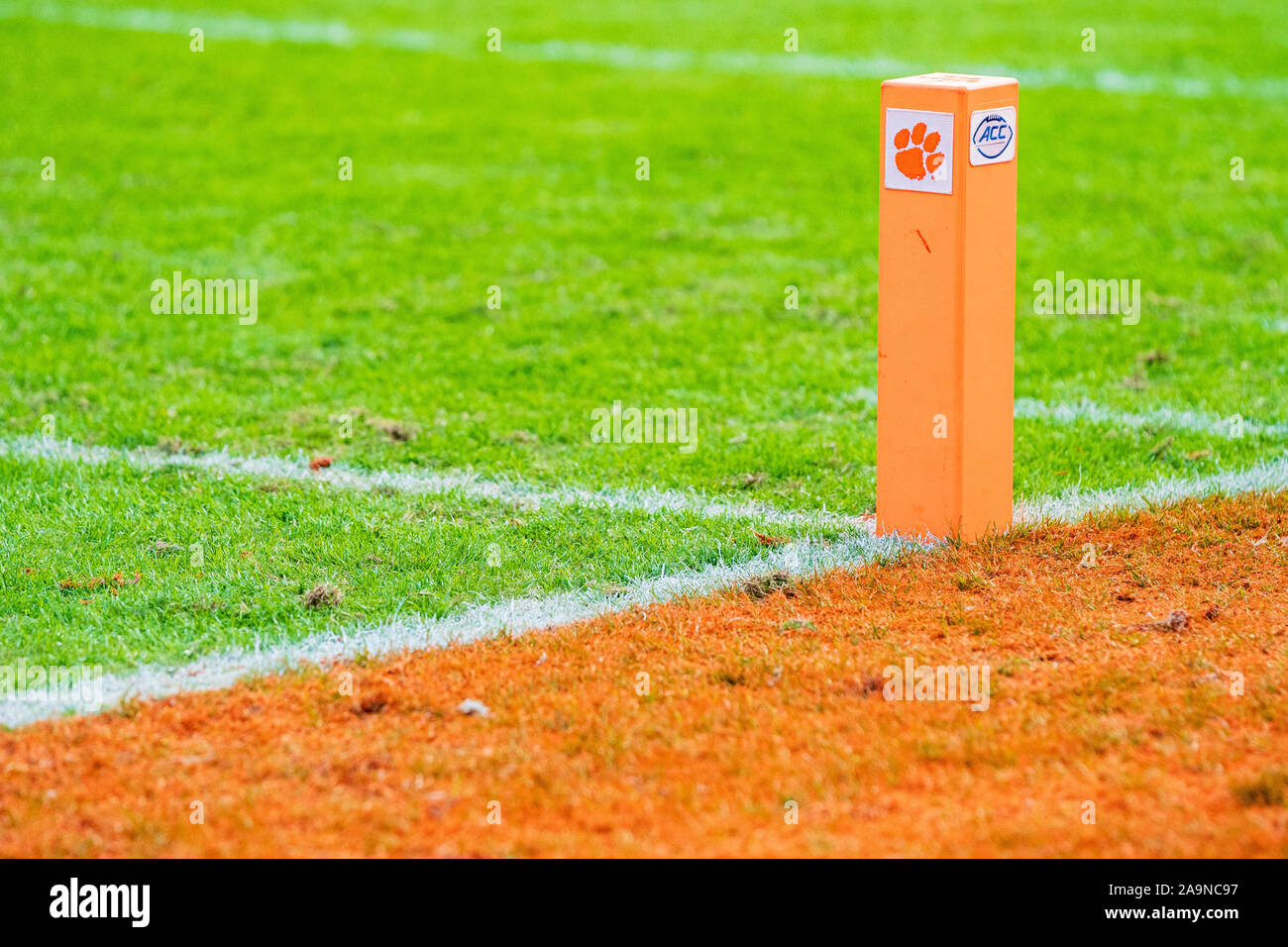 College football logo hi-res stock photography and images - Alamy