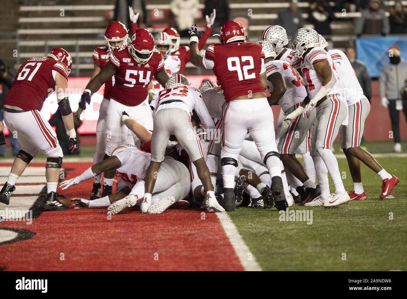 Nfl fair catch hi-res stock photography and images - Alamy
