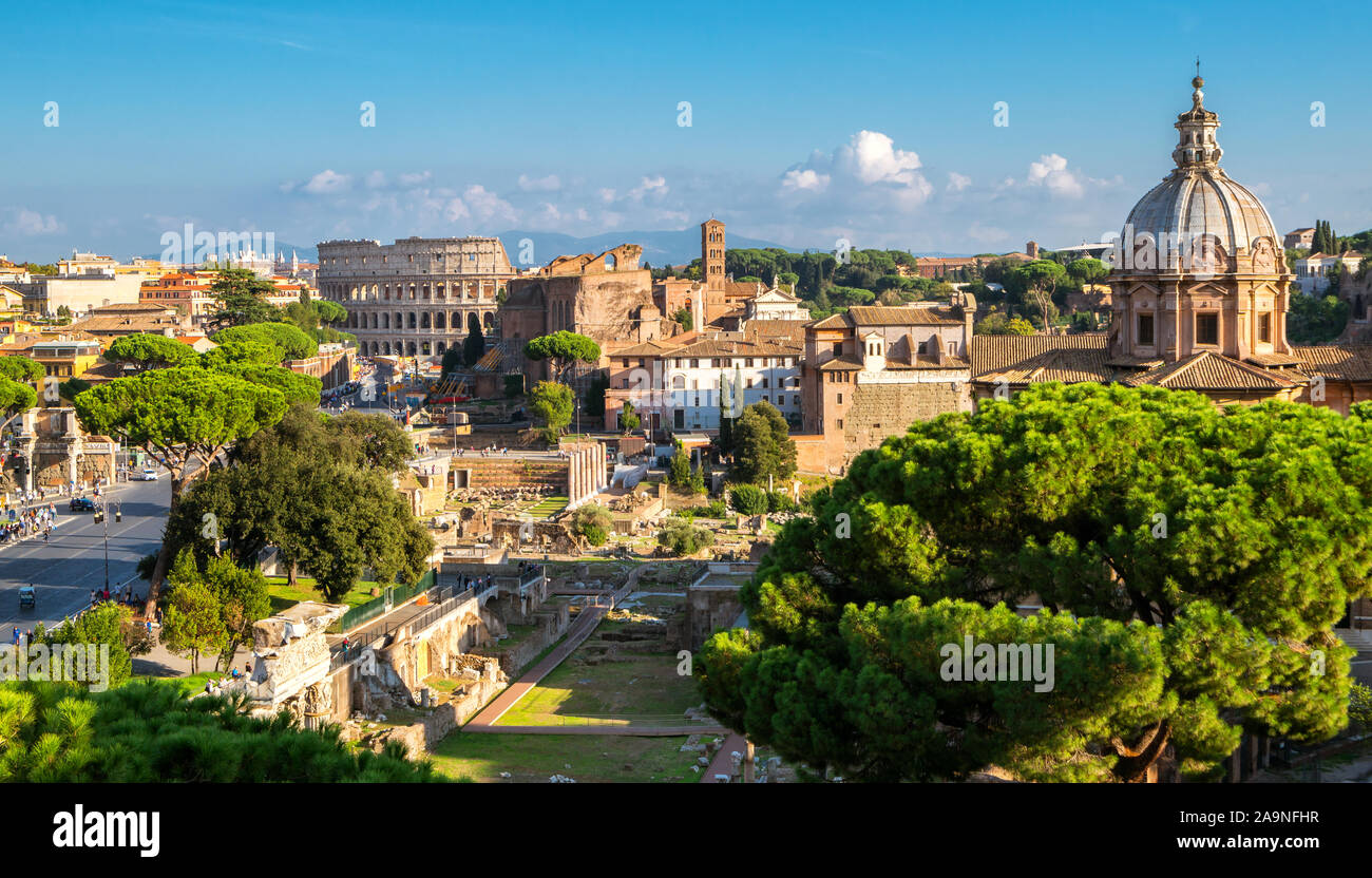 Rome, Italy city skyline with landmarks of the Ancient Rome ; Colosseum ...