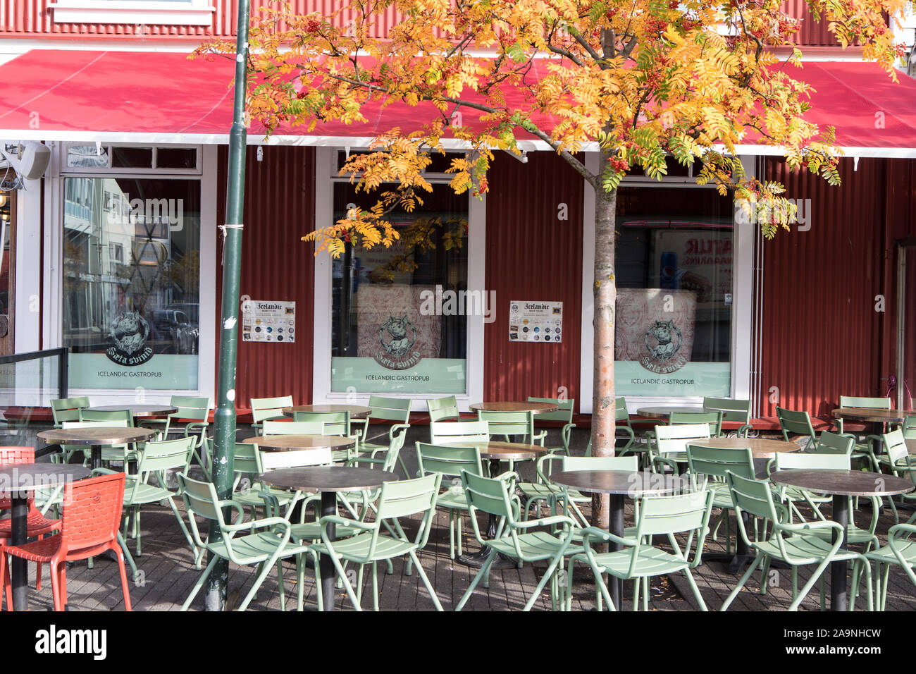 Reykjavik cafe culture hi-res stock photography and images - Alamy