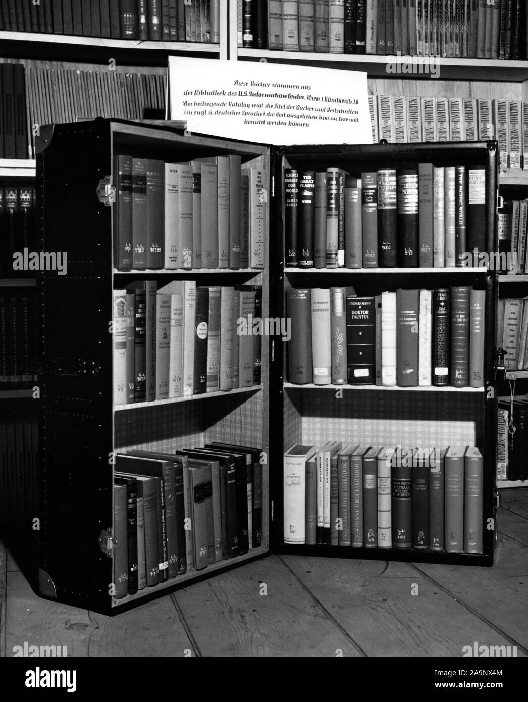 1950s library books hi-res stock photography and images - Alamy