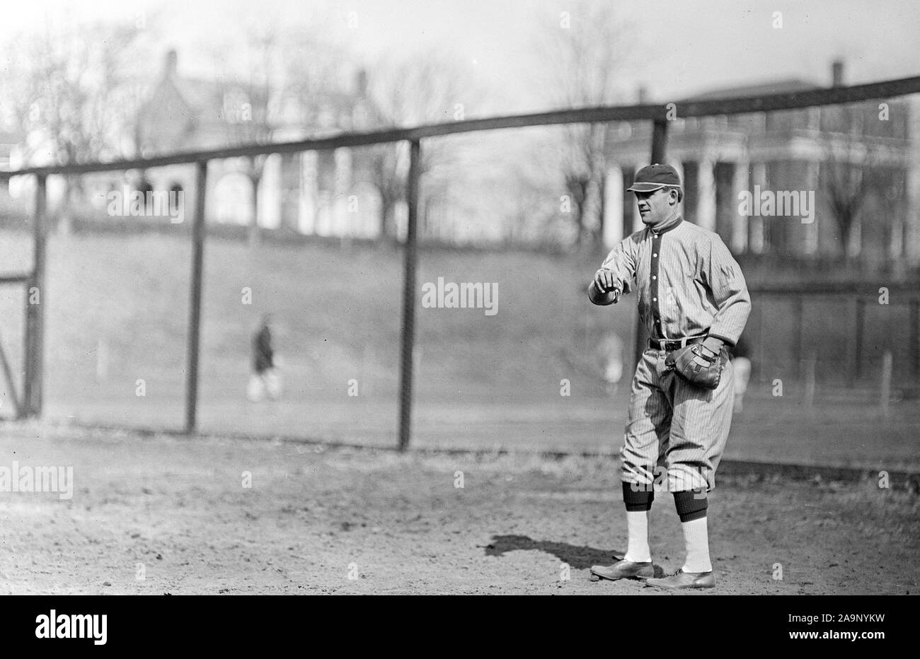 Early 1900s baseball player hi-res stock photography and images - Alamy