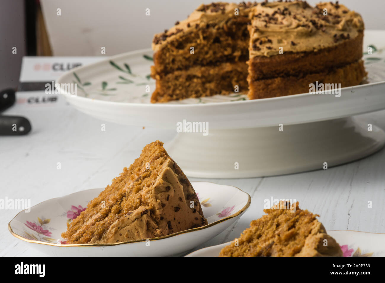 Iceing on the cake hi-res stock photography and images - Alamy