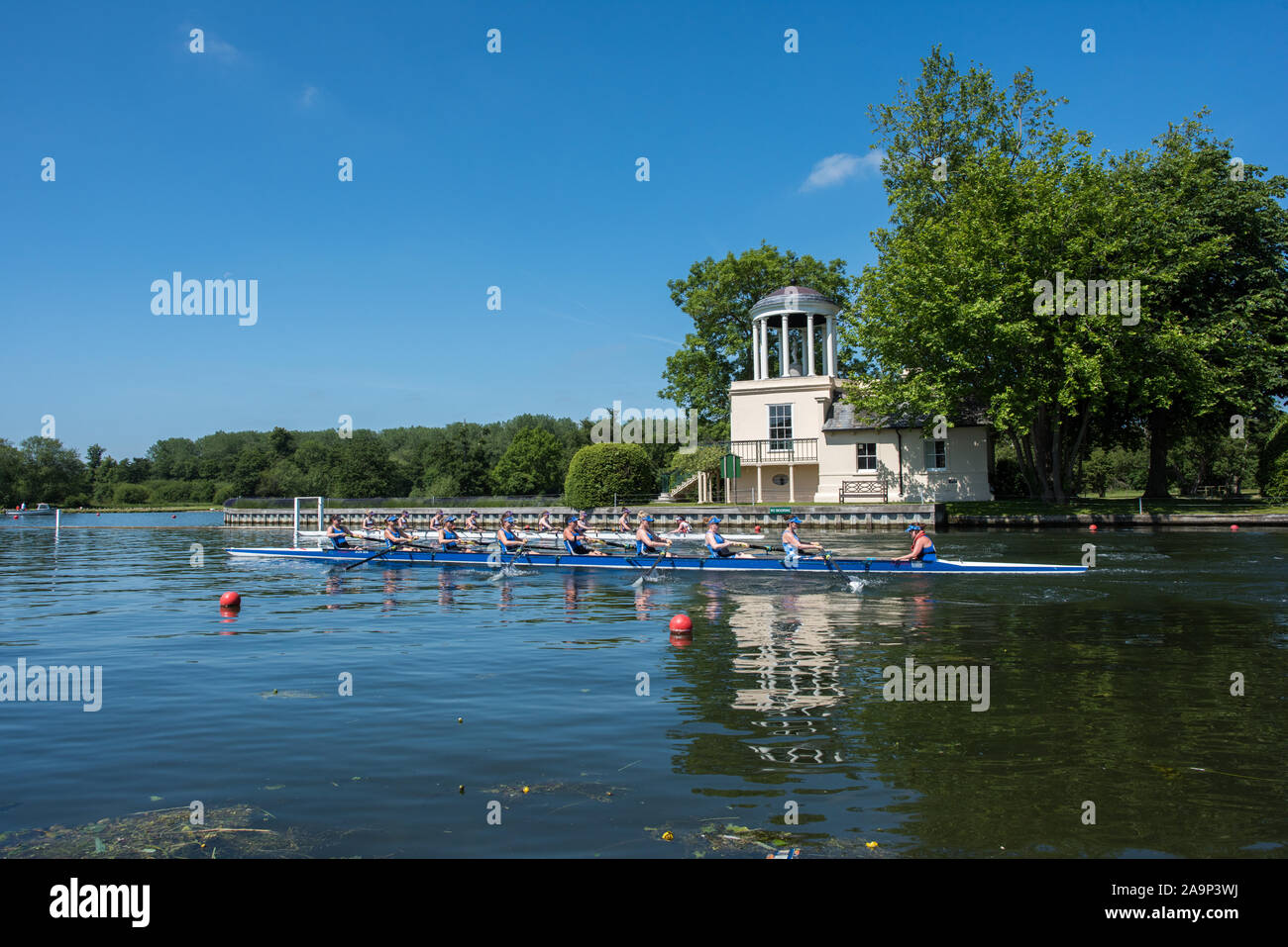 Henley womens regatta hi-res stock photography and images - Alamy