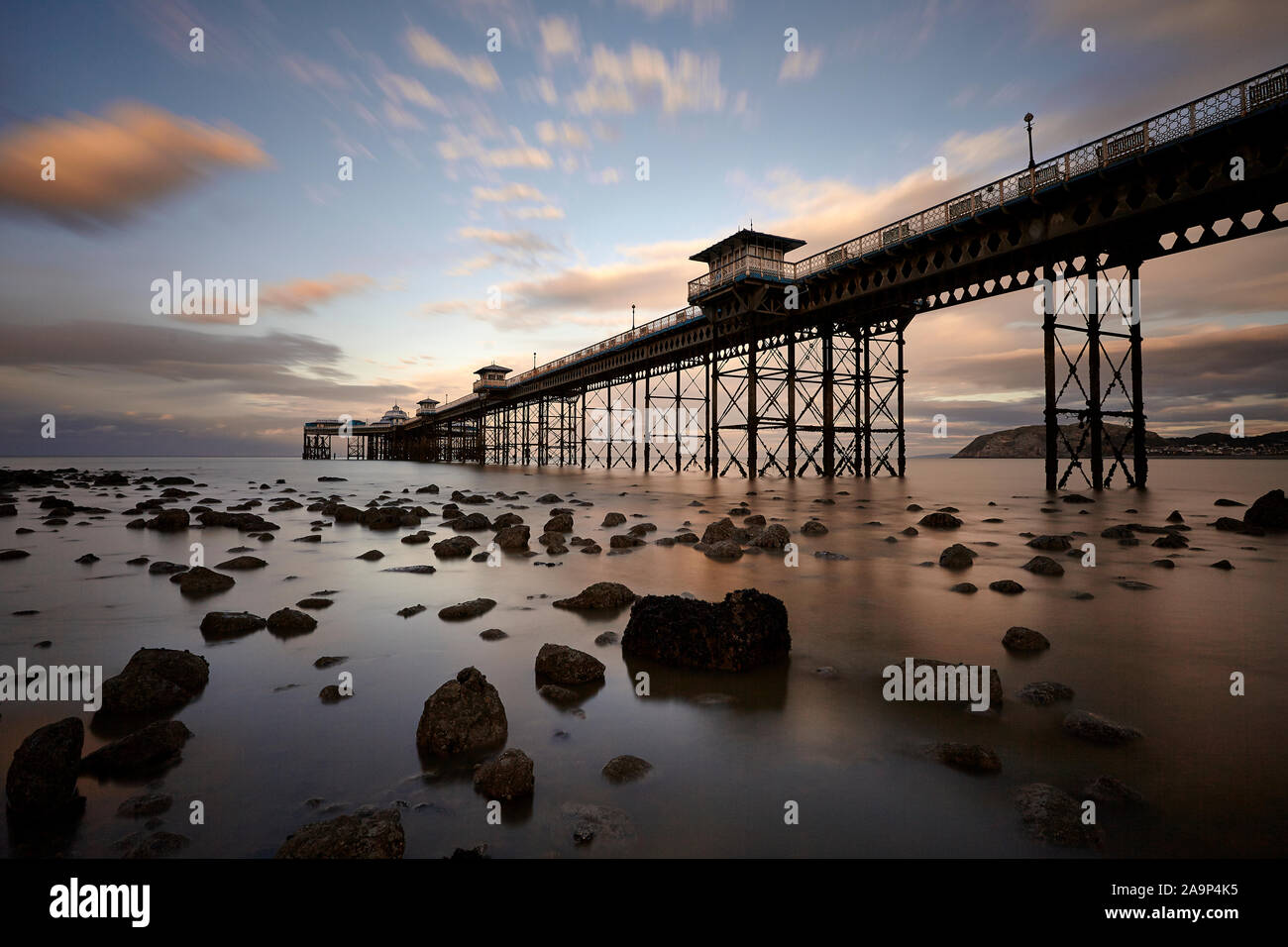 Llandudno pier wales hi-res stock photography and images - Alamy