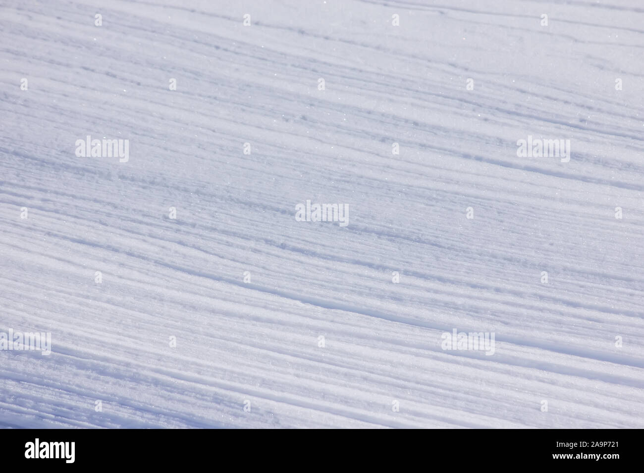 Frozen lines on the windy mountain Stock Photo - Alamy