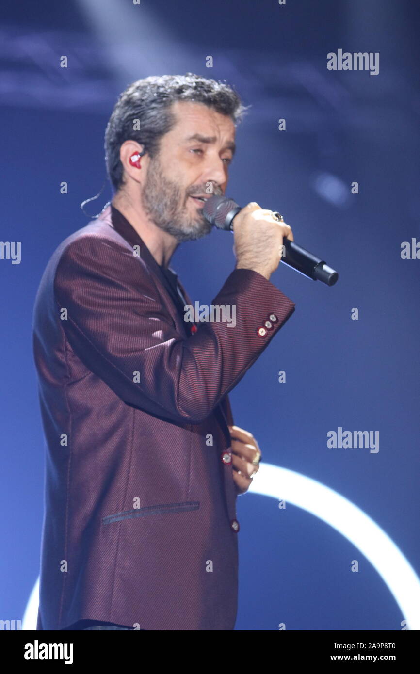 Napoli, Italy. 16th Nov, 2019. The Italian singer Daniele Silvestri on ...