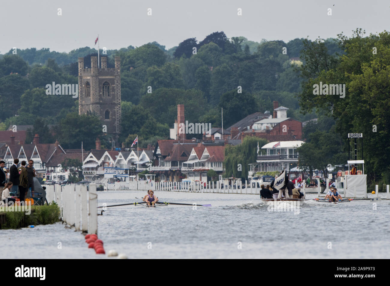 Thames 10 12 hi-res stock photography and images - Alamy