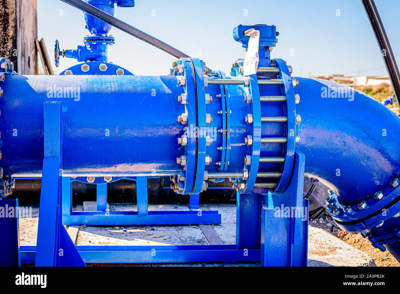 valve on 500mm drink water pipes joined with multi joint members into ...