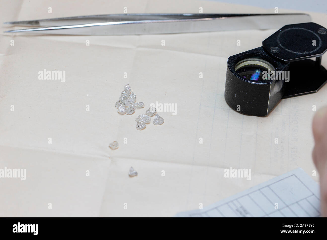 Gemstone sorting hi-res stock photography and images - Alamy