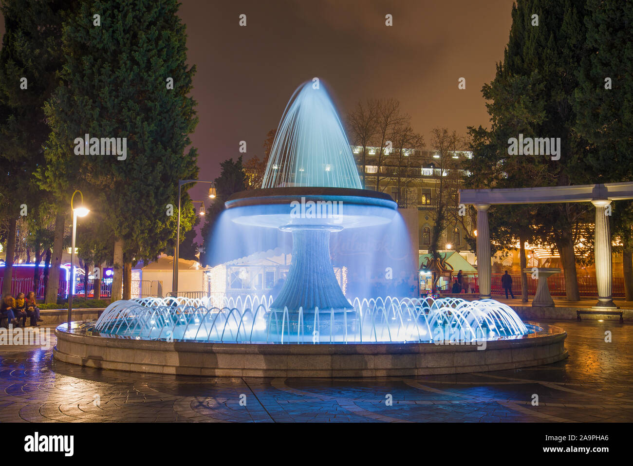 Fountain square hi-res stock photography and images - Alamy