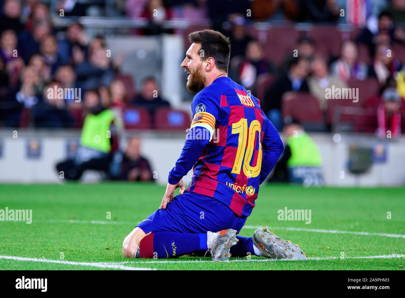 BARCELONA - NOV 5: Lionel Messi plays at the Champions League match ...