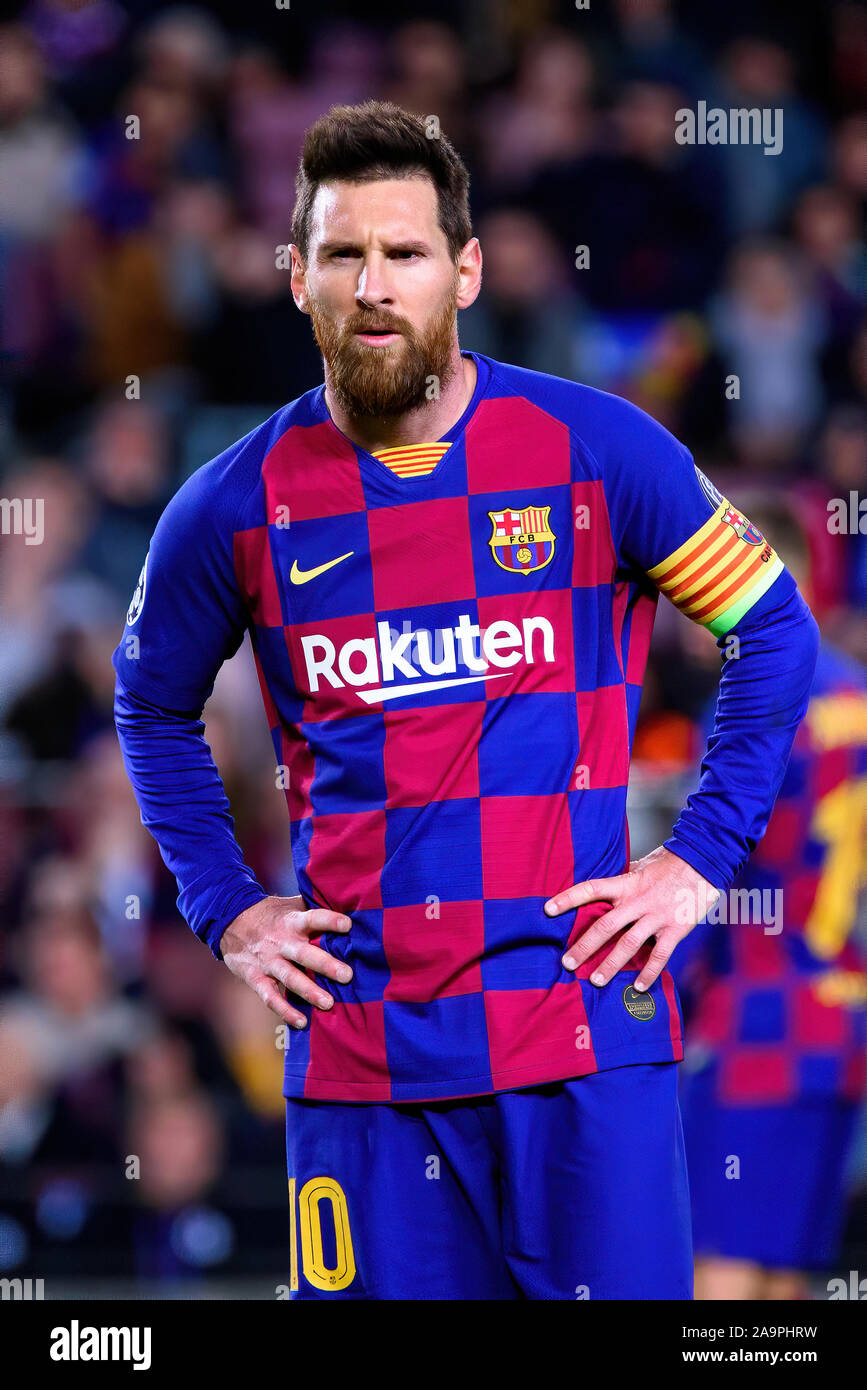 BARCELONA - NOV 5: Lionel Messi plays at the Champions League match ...