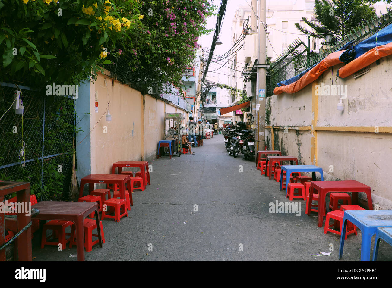 Saigon alley hi-res stock photography and images - Alamy