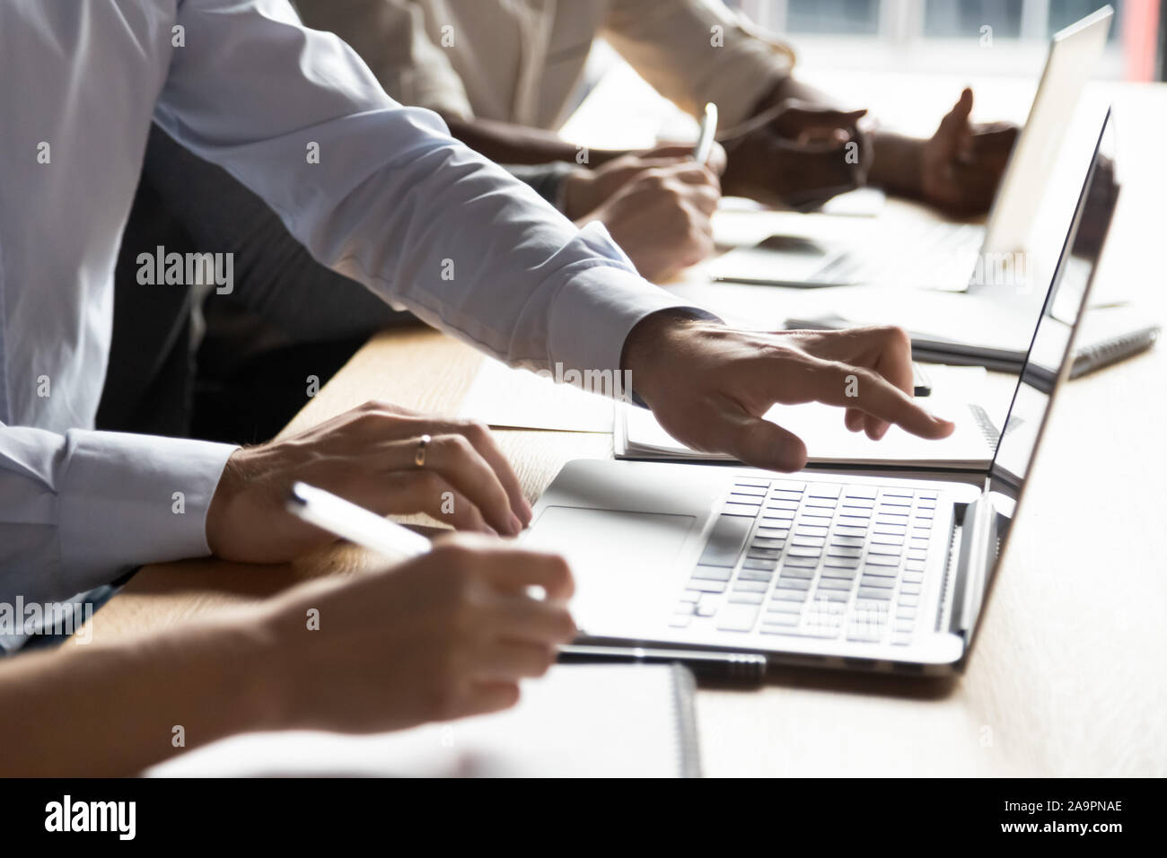 Intern computer bank hi-res stock photography and images - Alamy