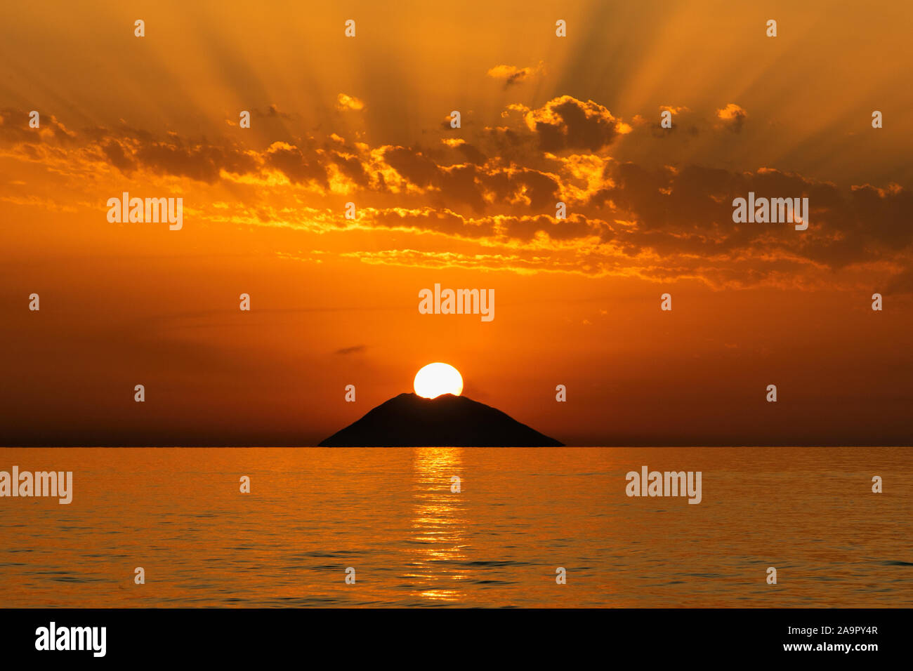 Arcipelago eolie hi-res stock photography and images - Alamy