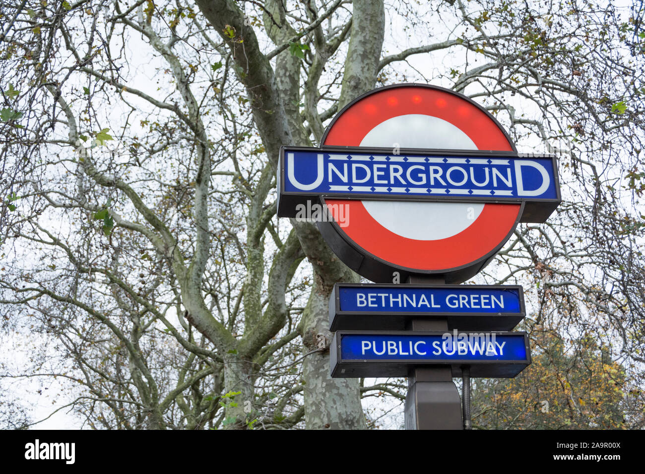 Roundel outside Bethnal Green underground station, London, UK Stock ...