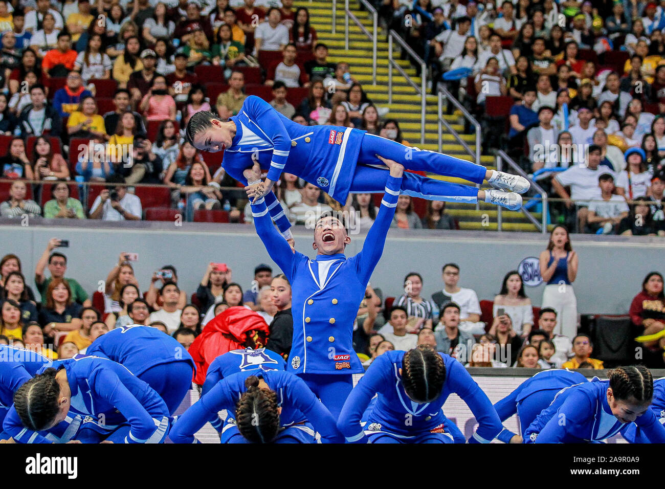 Cheerdance hi-res stock photography and images - Alamy