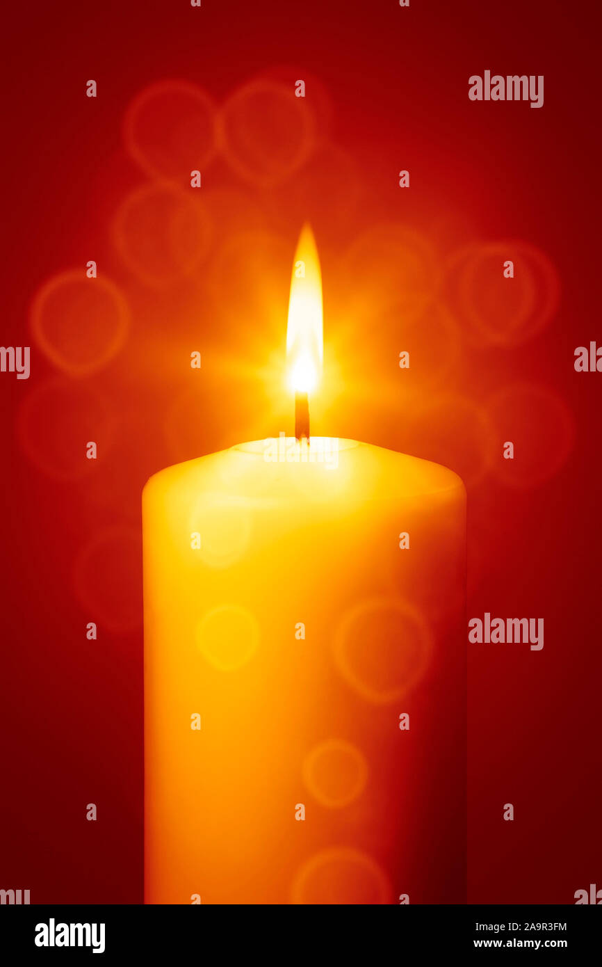 An image of a nice red christmas candle Stock Photo - Alamy