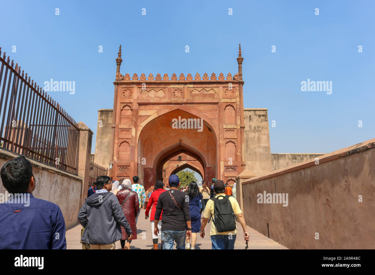 Inner gateway of Agra fort also called Hathi Pol ("Elephant Gate ...