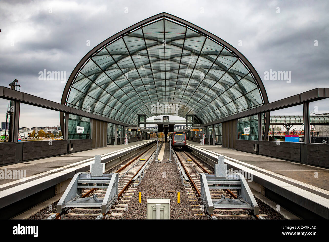 Railway station underground hi-res stock photography and images - Alamy