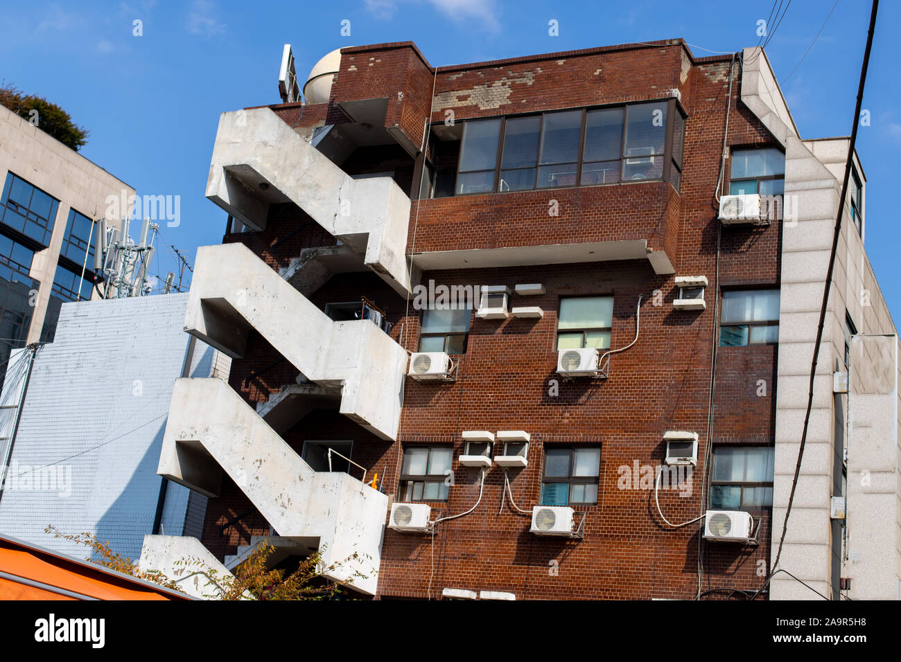 Cell tower fire hi-res stock photography and images - Alamy