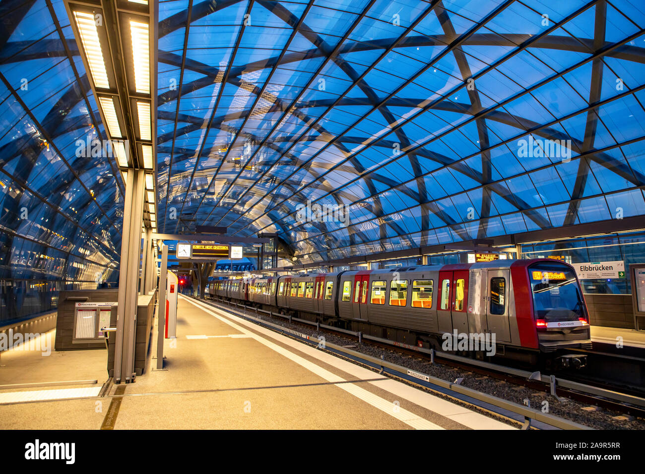 End stop ElbbrŸcken railway station, underground line U4, in Hamburg ...