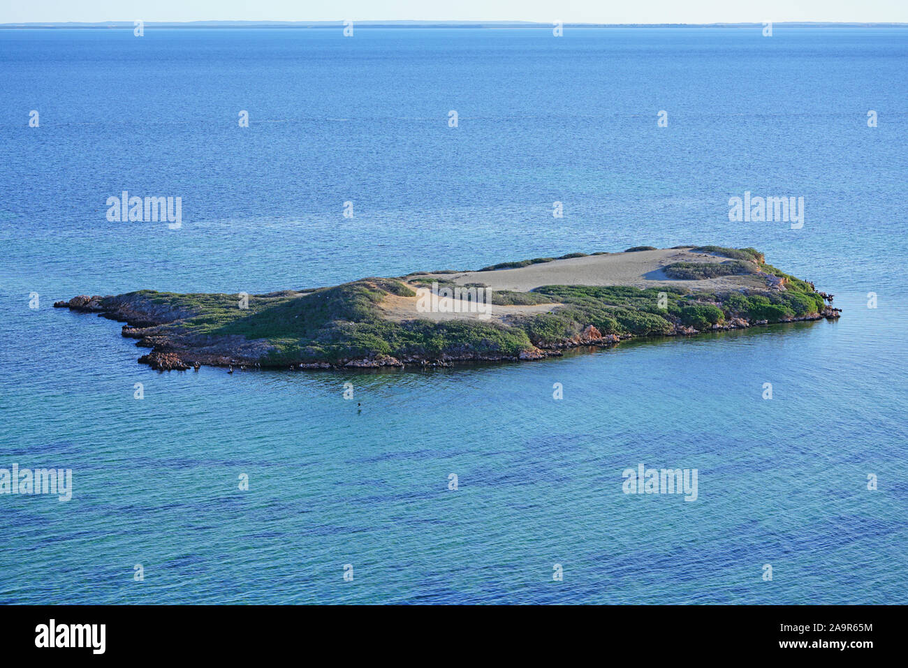 View of the Eagle Bluff lookout in Shark Bay, Coral Coast, Western ...
