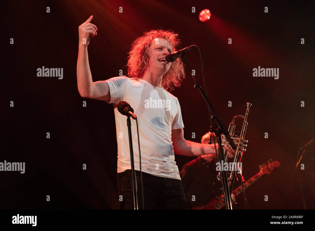 Moddi singer hi-res stock photography and images - Alamy