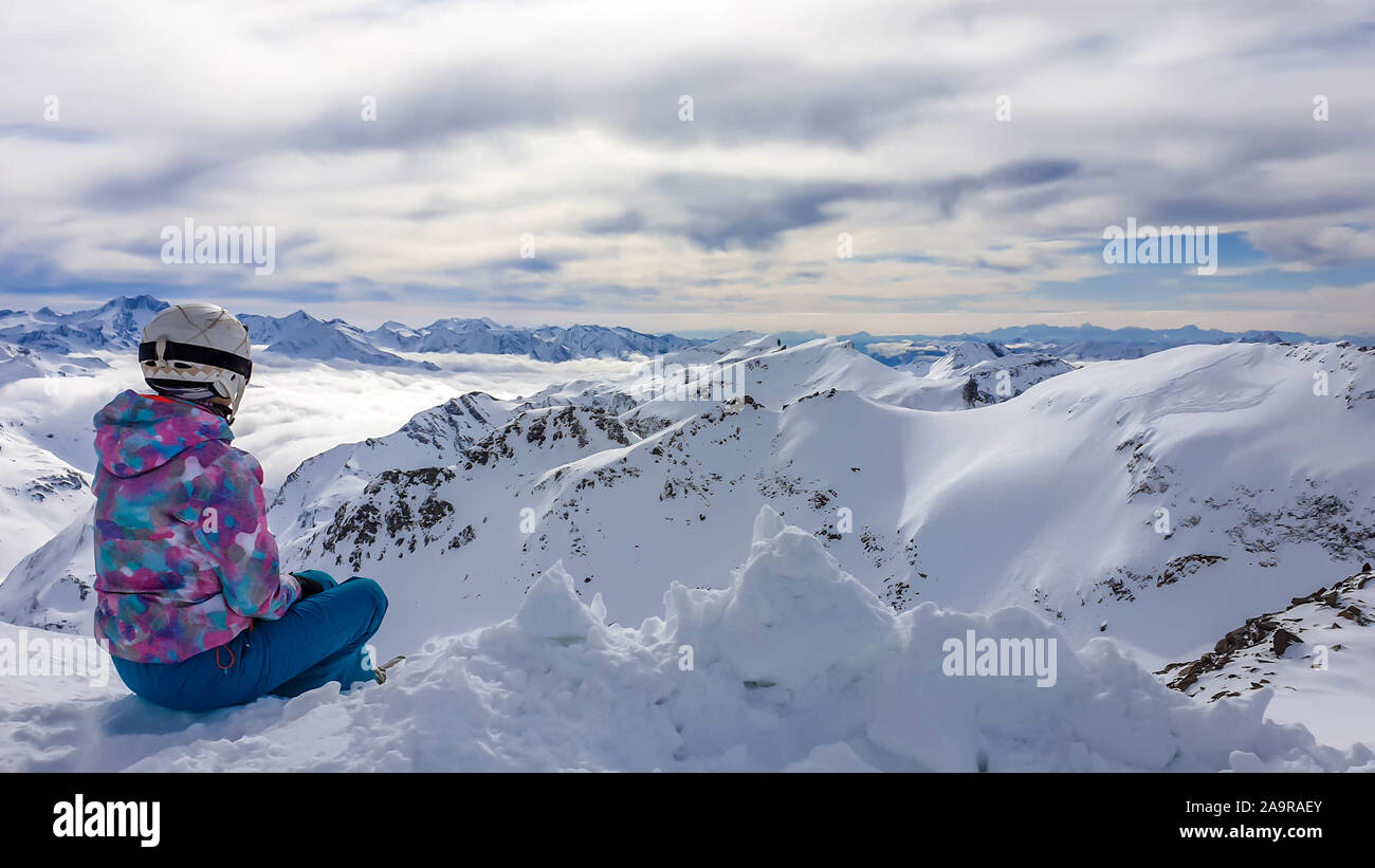Snowboarding girl sitting on hi-res stock photography and images - Alamy