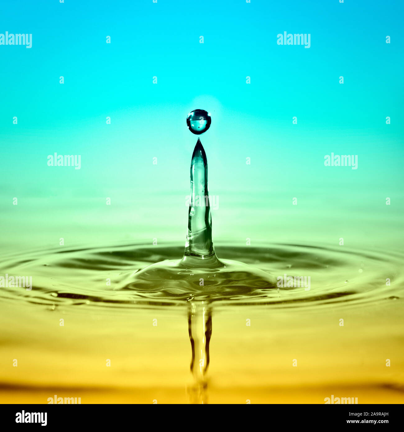 Nice abstract water splash hi-res stock photography and images - Alamy
