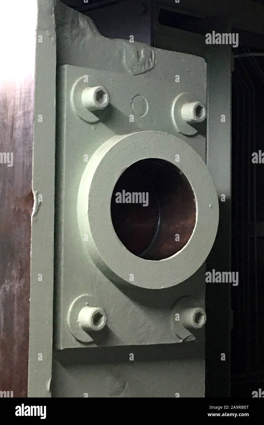 Blast door hi-res stock photography and images - Alamy