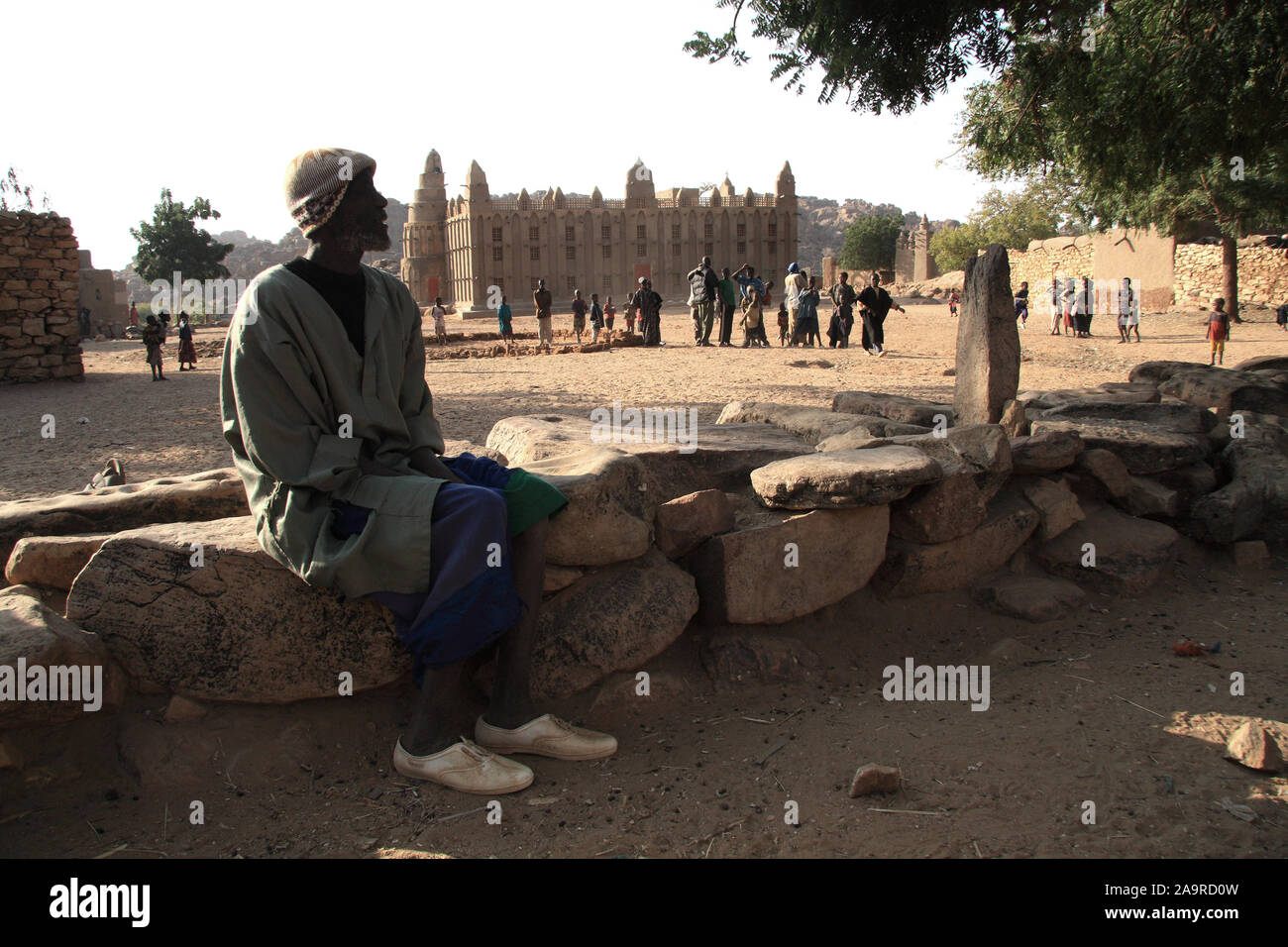 Mosque dogon village mali hi-res stock photography and images - Alamy