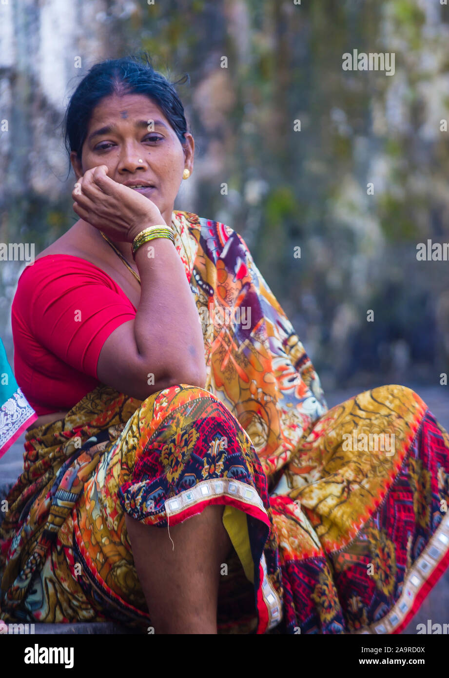 Indian woman at Banganga Tank in Mumbai India Stock Photo - Alamy