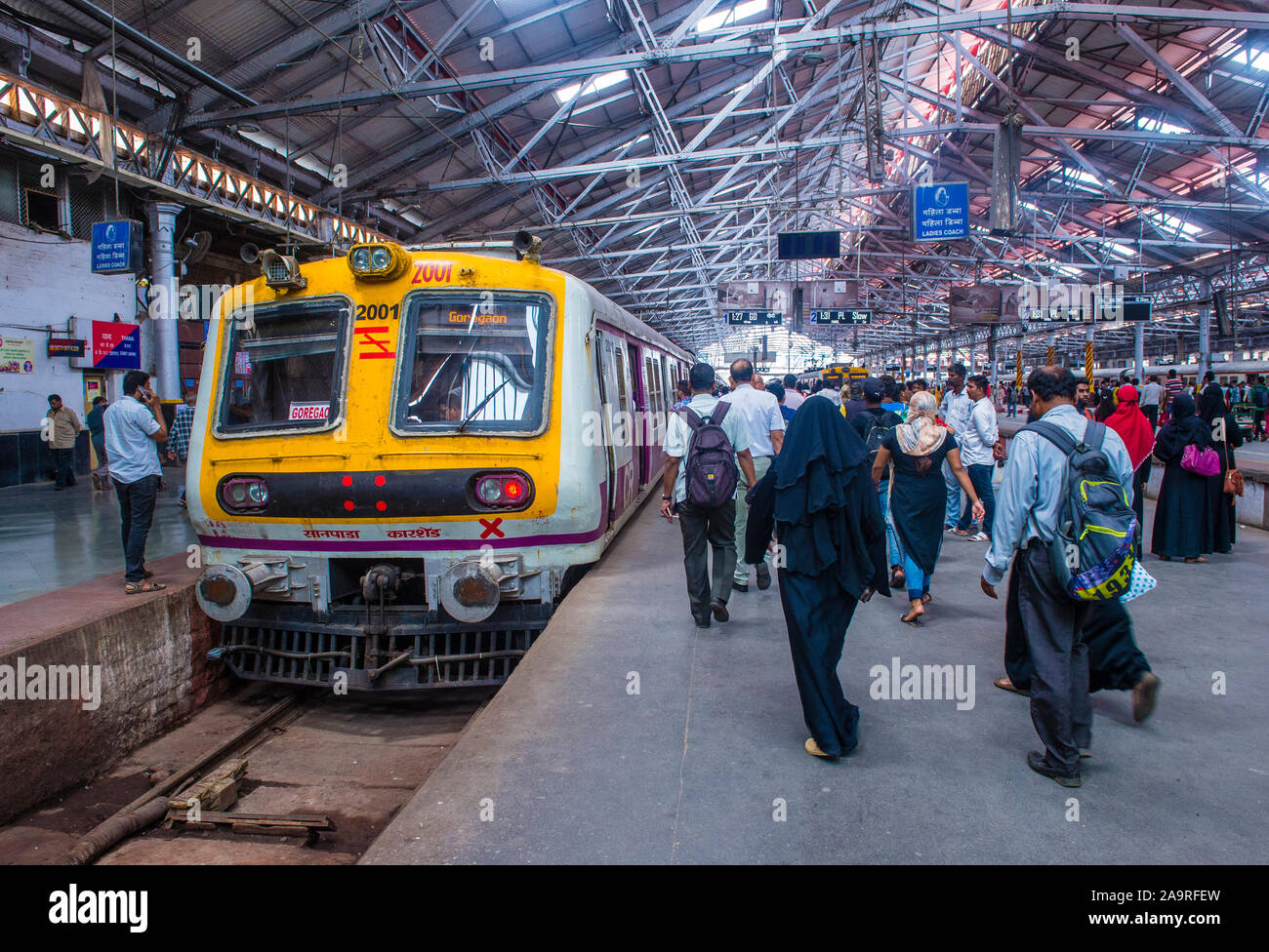 The suburban railway in Mumbai India Stock Photo - Alamy