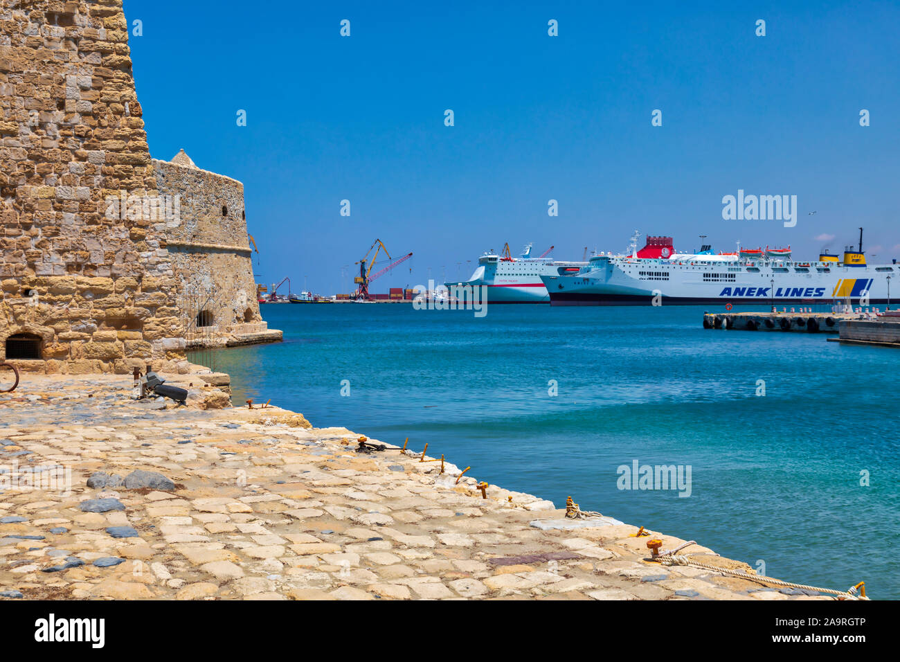 Passenger ferries hi-res stock photography and images - Alamy