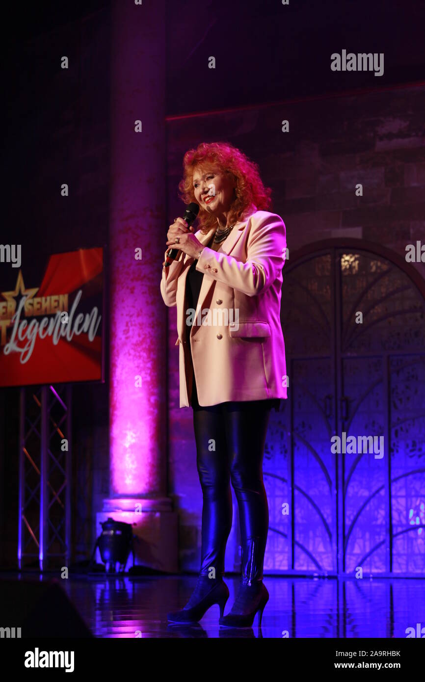 Regina Thoss beim WIEDERSEHEN DER OSTLEGENDEN von MyTVplus im ...