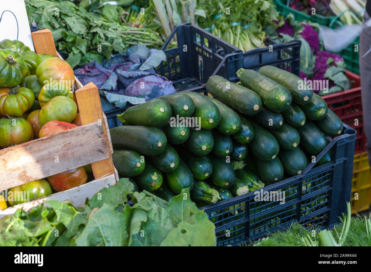 Farmers Market fruits and vegetables exposition Stock Photo - Alamy