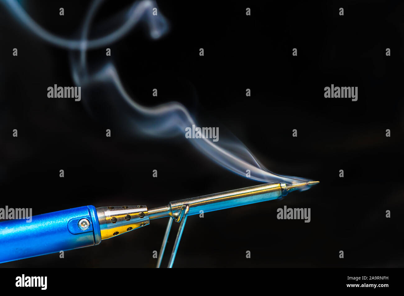 Electronics repair hi-res stock photography and images - Alamy