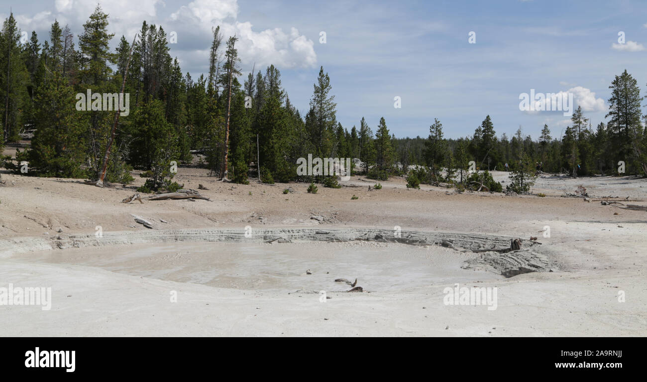 in USA inside the yellowstone national park the brauty of amazing ...